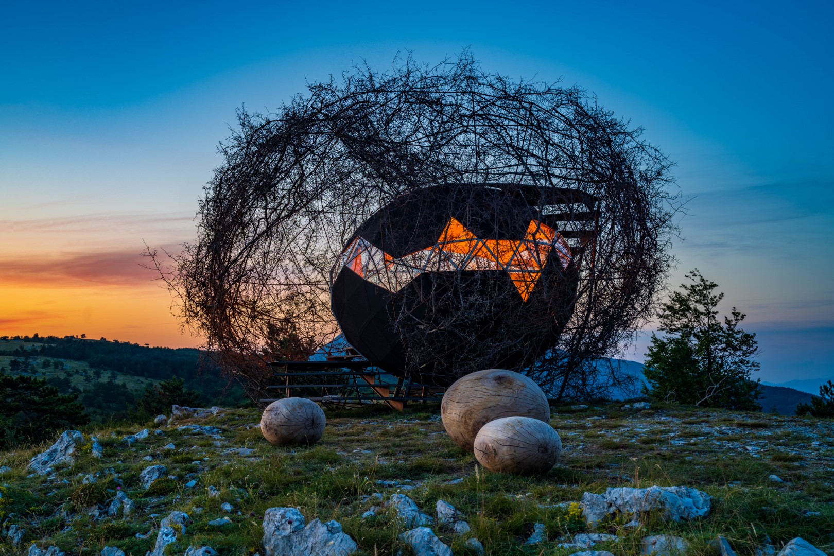 Znate li da Park prirode Učka ima planinarsko sklonište? Pogledajte ...